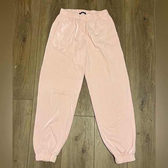 Brandy Melville | Pants & Jumpsuits | Brandy Melville Rosa Sweatpants ...